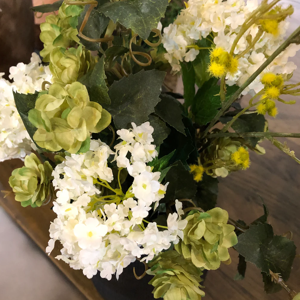 Ready Made Floral Arrangements | Annie Mo's